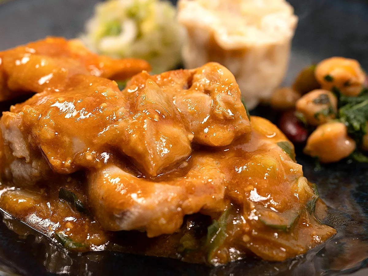 鶏肉のニンニクみそ｜【nosh-ナッシュ】